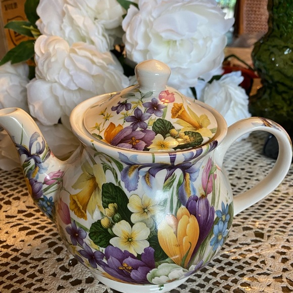 Victoria’s Secret Earthenware | Kitchen | Victorias Secret Earthenware ...